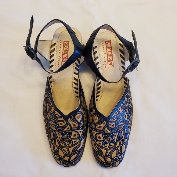 PIKOLINOS | Shoes | Pikolinos Spanish Design Black And Tan Sandals ...